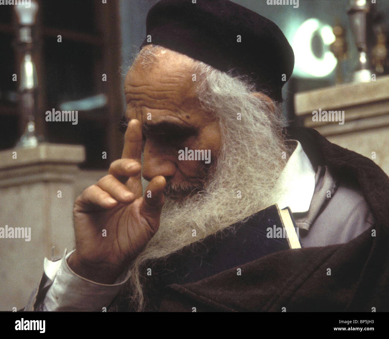3941. AN OLD RABBI READS THE BIBLE IN A JERUSALEM SYNAGOGUE Stock Photo ...