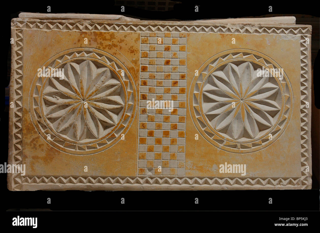 Period tomb hi-res stock photography and images - Alamy