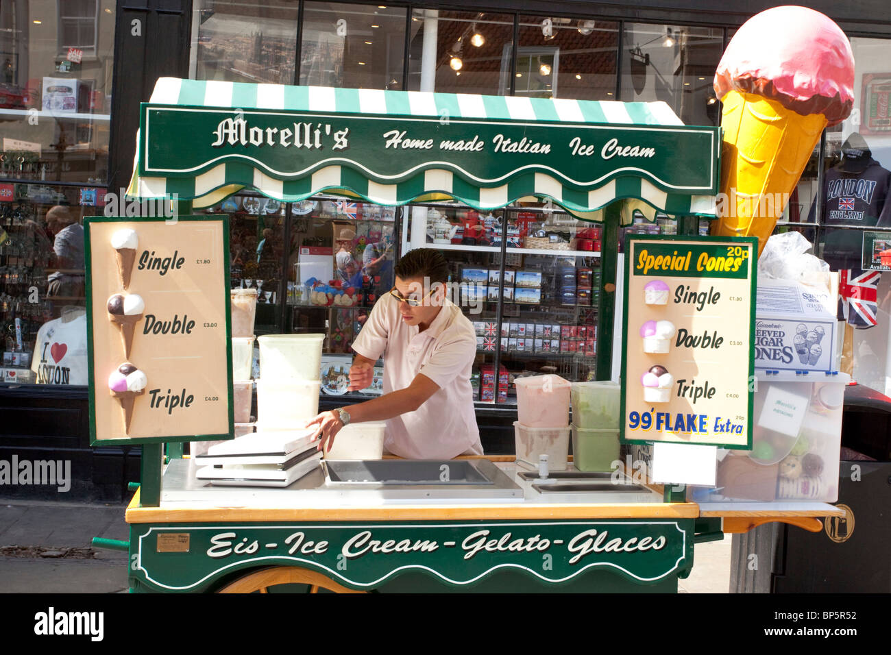 Canterbury England ice cream seller Stock Photo - Alamy