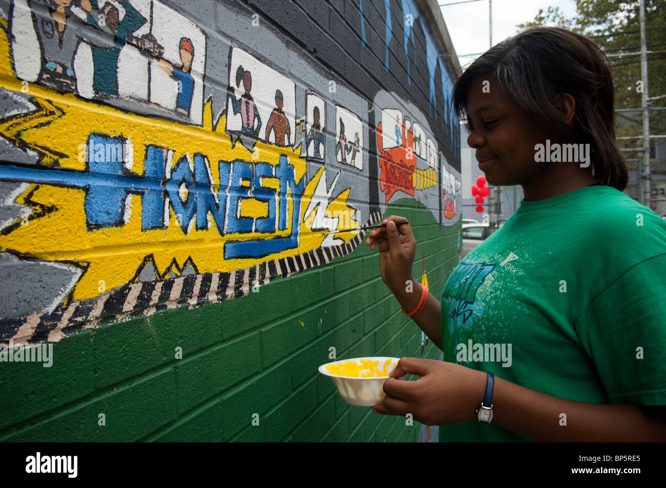 Children mural paint brush hi-res stock photography and images - Alamy