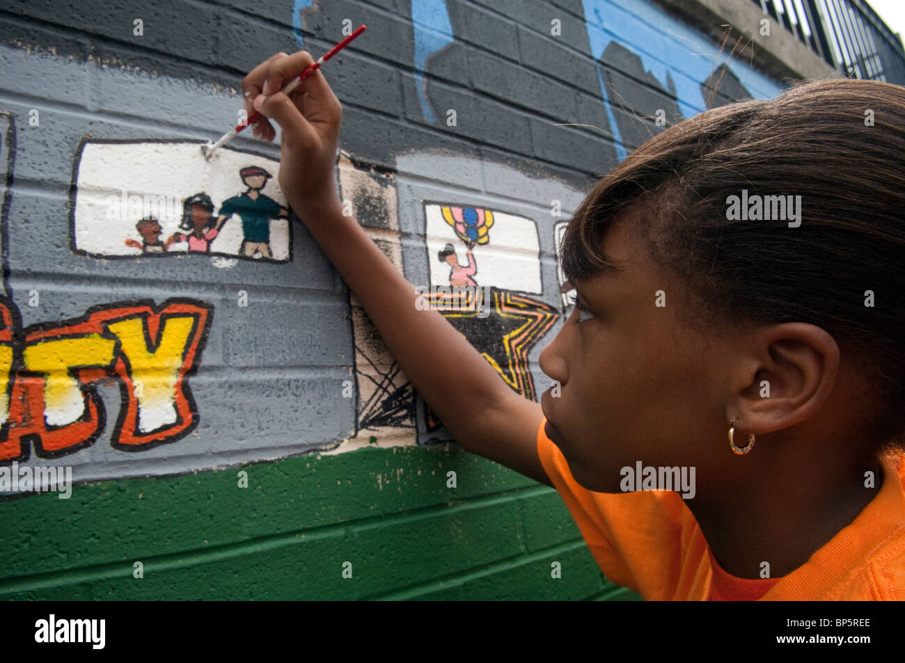 Children mural paint brush hi-res stock photography and images - Alamy
