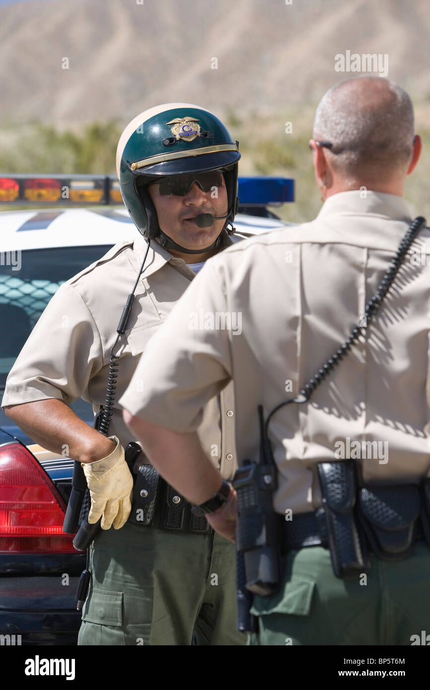 Police teamwork hi-res stock photography and images - Alamy