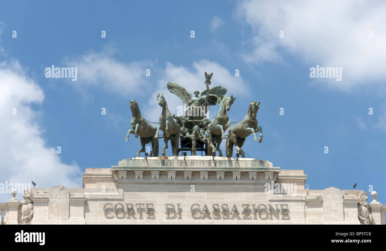 Bronze quadriga hi-res stock photography and images - Alamy