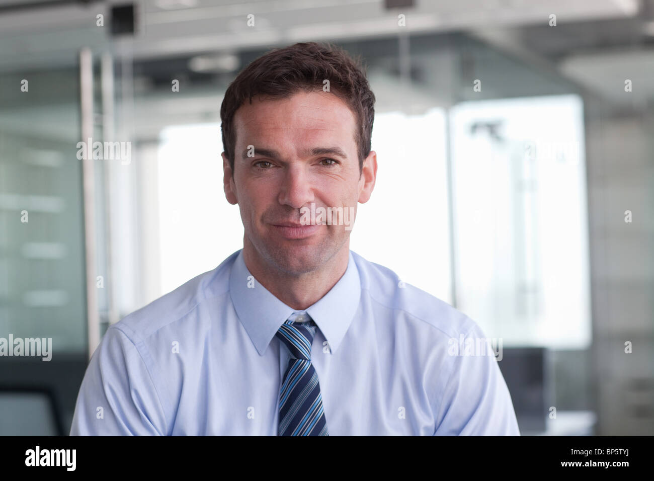 Lone worker happy hi-res stock photography and images - Alamy