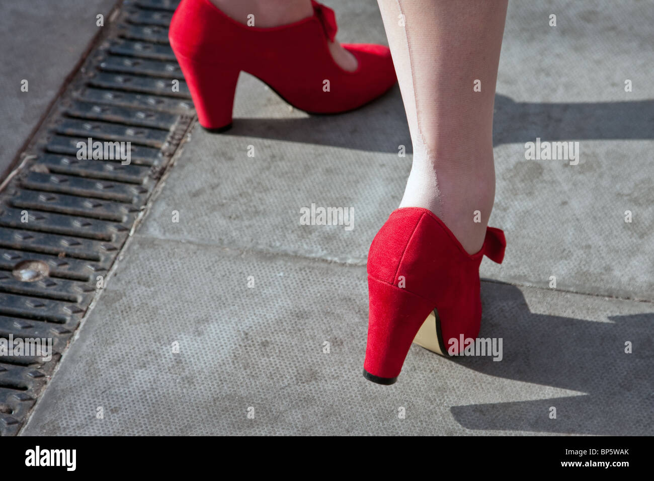 Women legs 1940s hi-res stock photography and images - Alamy