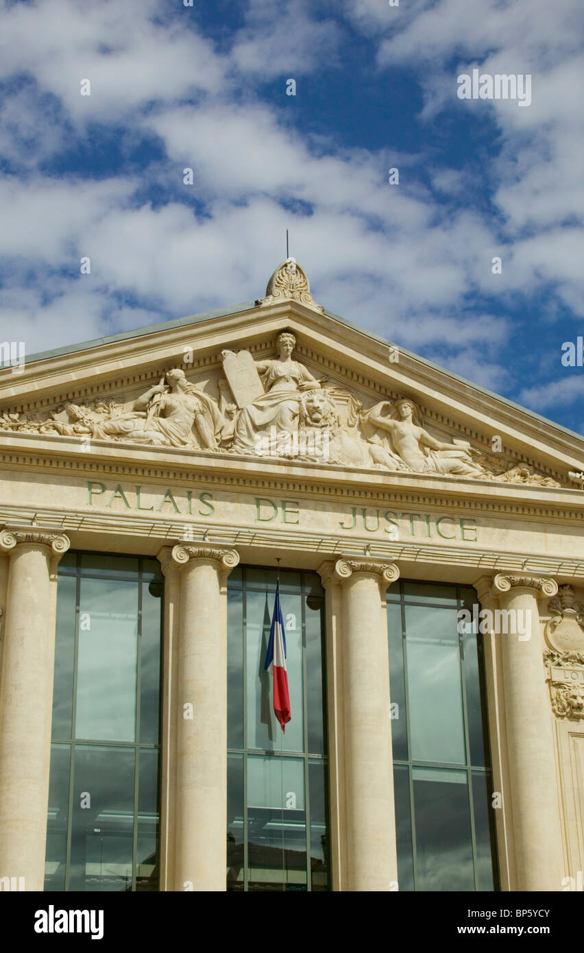 Nice column hi-res stock photography and images - Alamy