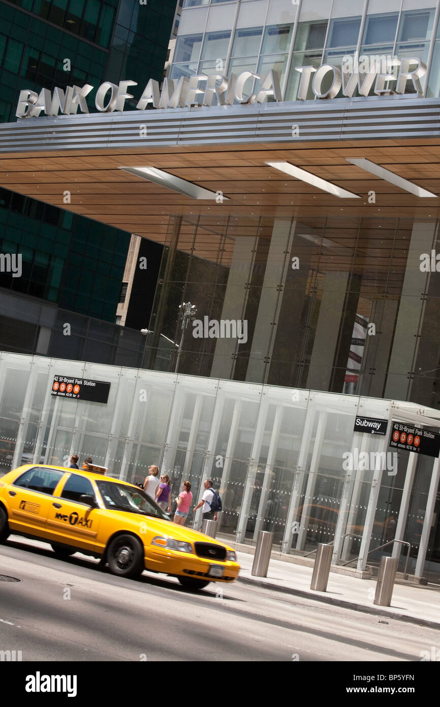 Subway Station Entrance, 1 Bryant Park, NYC Stock Photo - Alamy