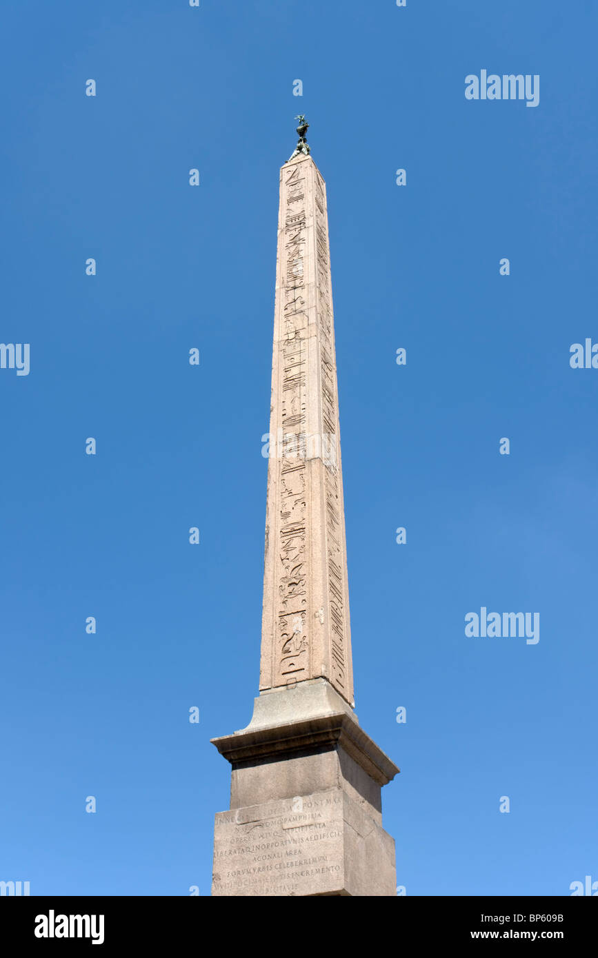Piazza Navona obelisk Stock Photo - Alamy
