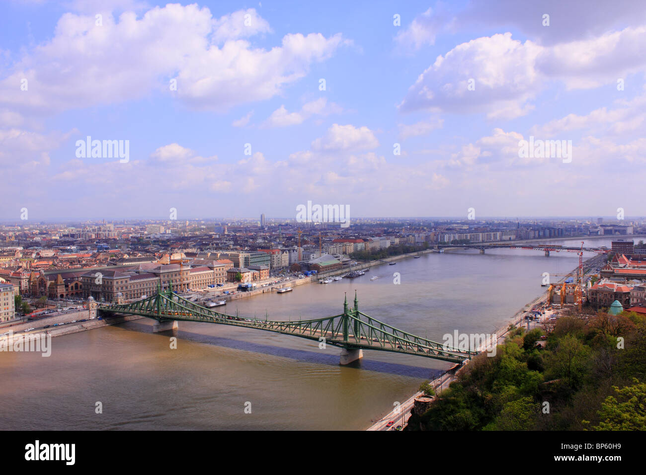 Elizabeth bridge hi-res stock photography and images - Alamy