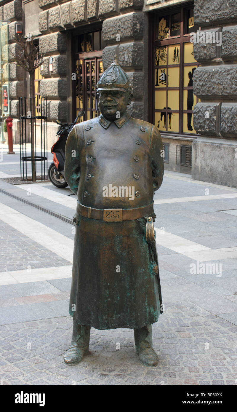 Policeman statue in Budapest Zrinyi utca street, Budapest, Hungary ...