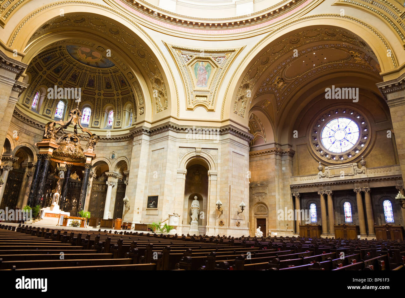 St. paul cathedral interior hi-res stock photography and images - Alamy