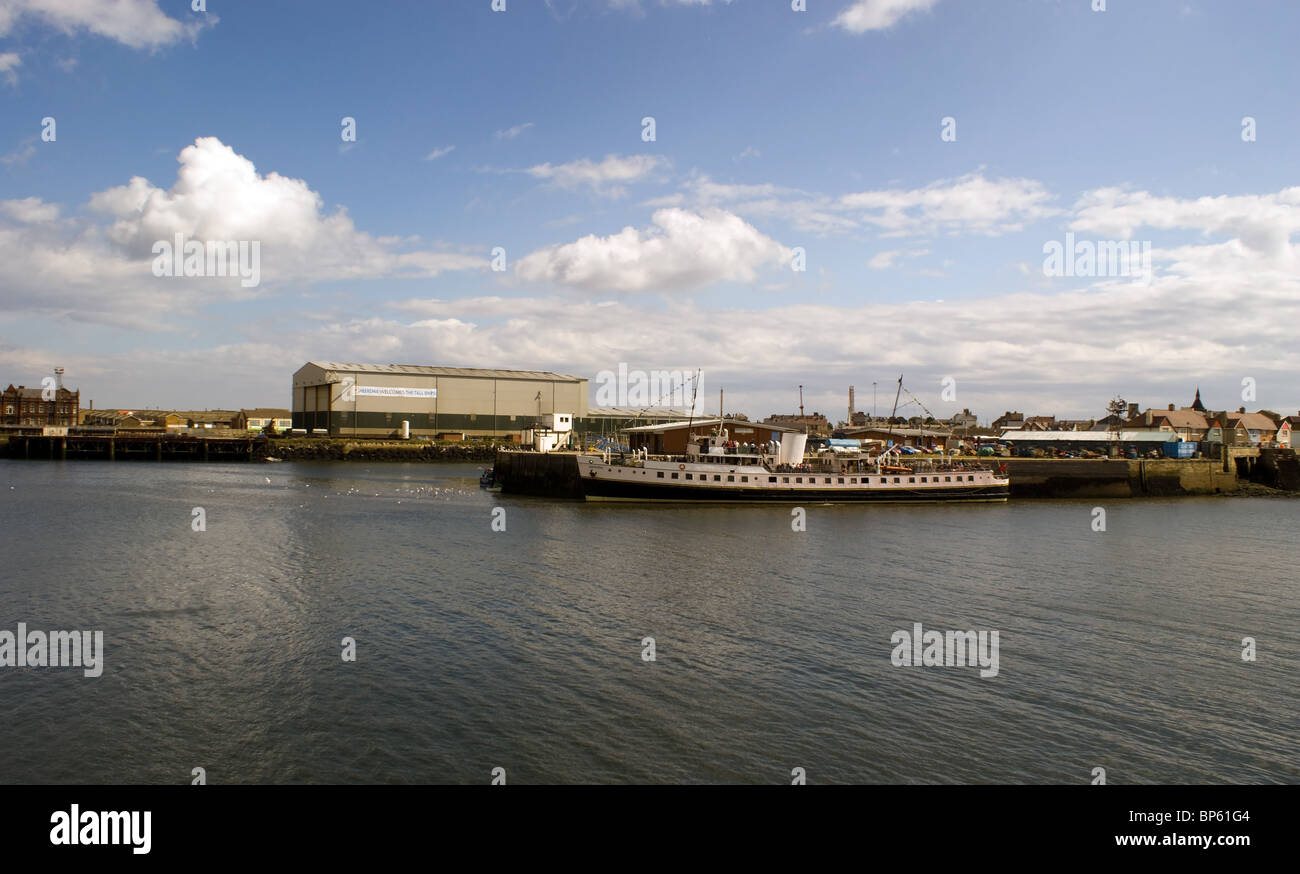 Dock harbour cloudy sky hi-res stock photography and images - Alamy