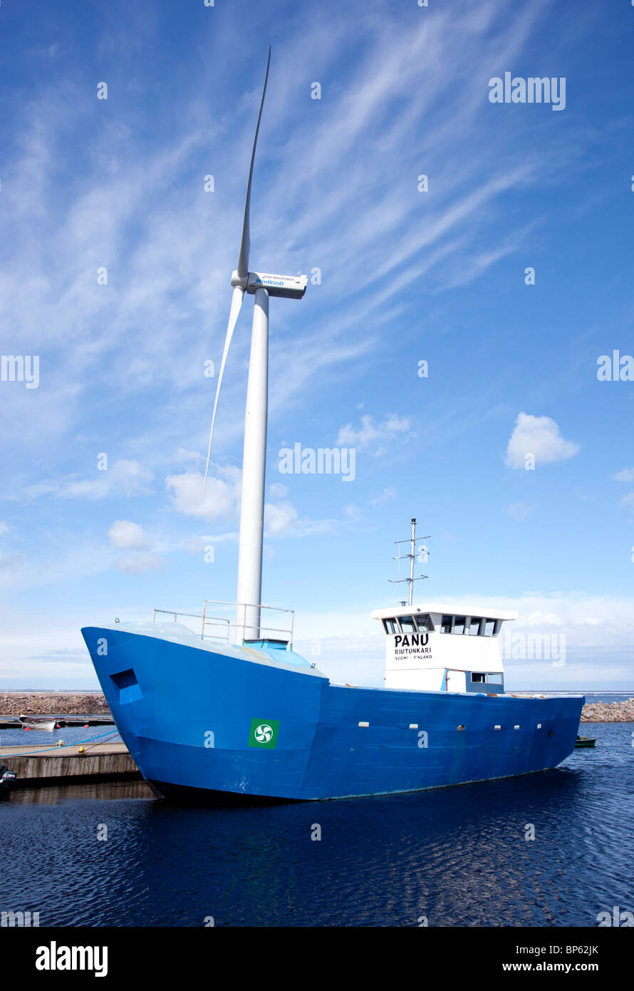 Modern fishing trawler hi-res stock photography and images - Alamy