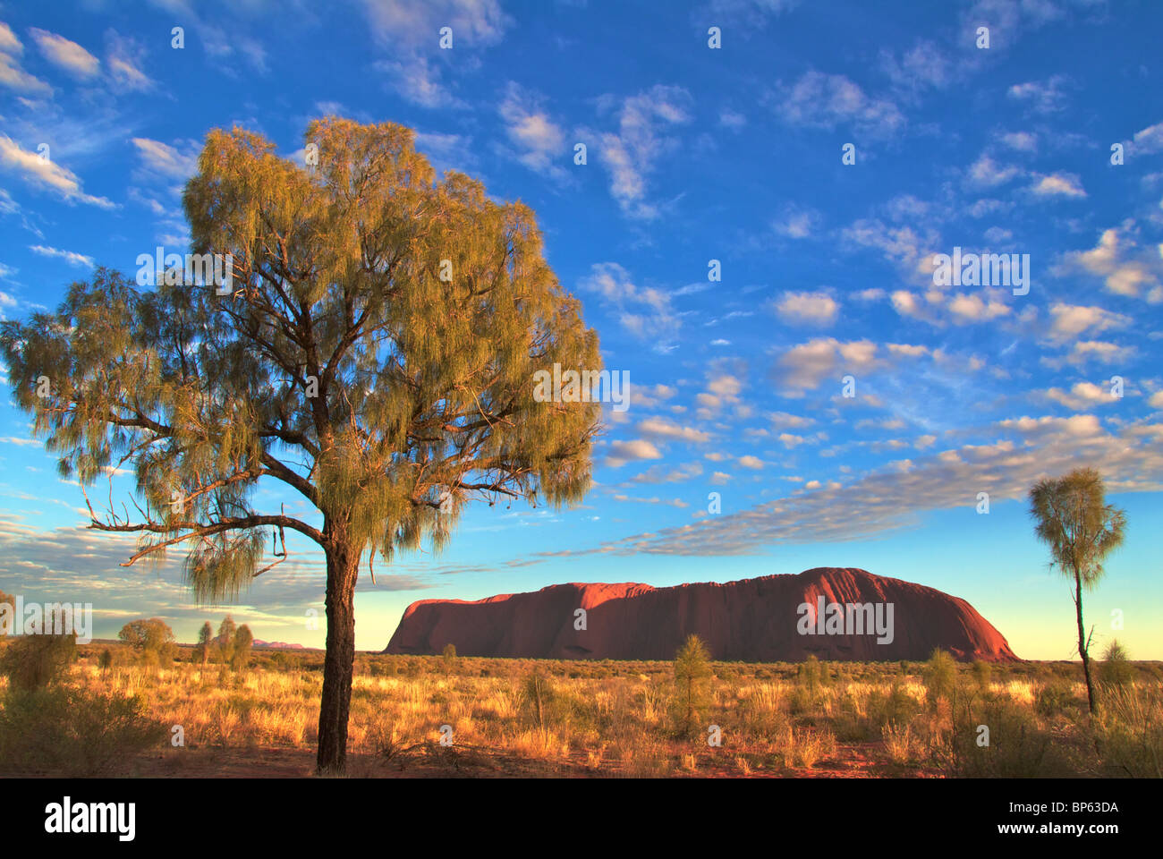 Sunrise australia uluru aborigine hi-res stock photography and images ...