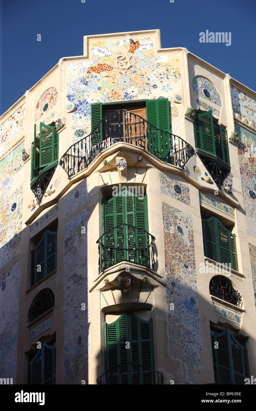 Art deco building in Palma de Mallorca Stock Photo - Alamy