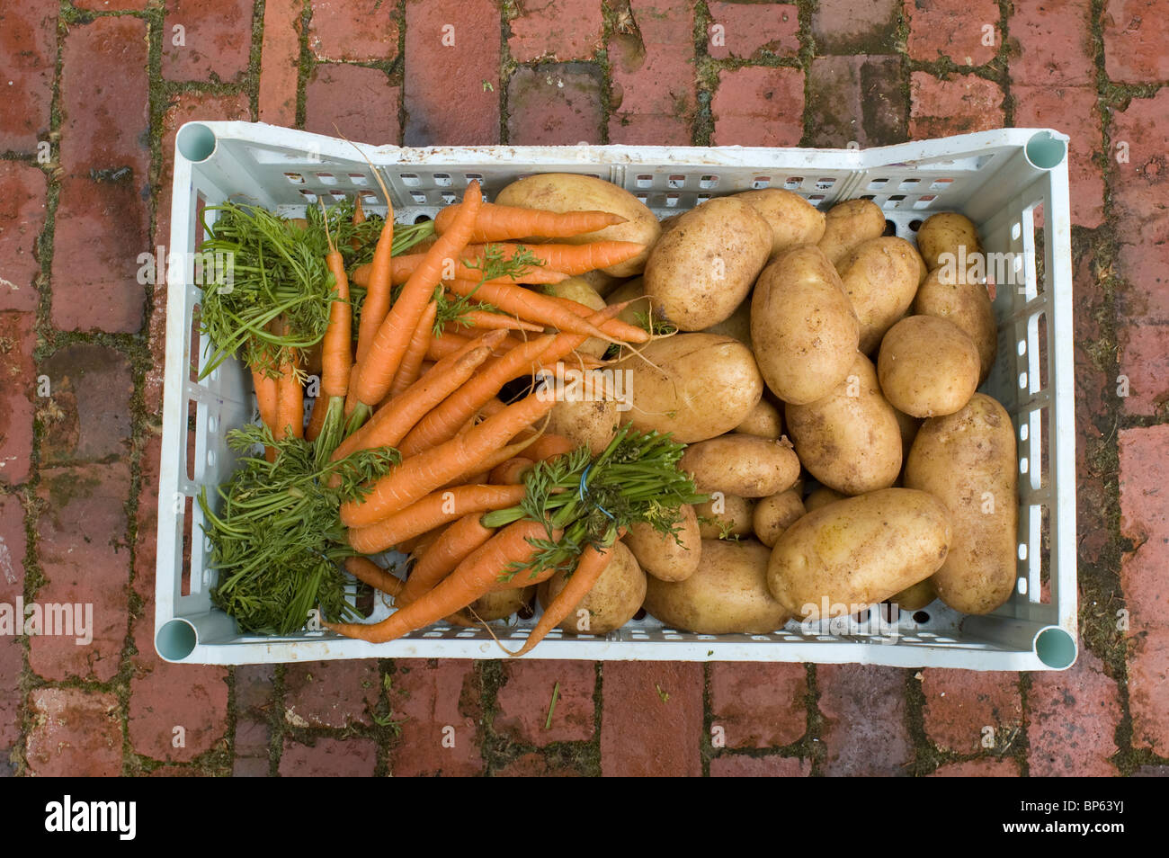 box of vegetables Stock Photo - Alamy