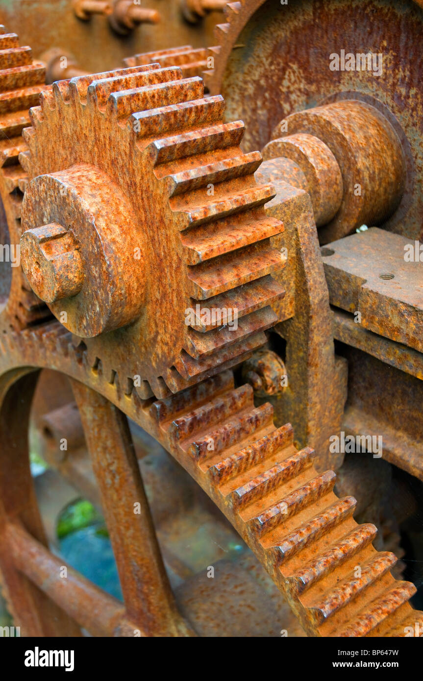 Cogs and wheels hi-res stock photography and images - Alamy