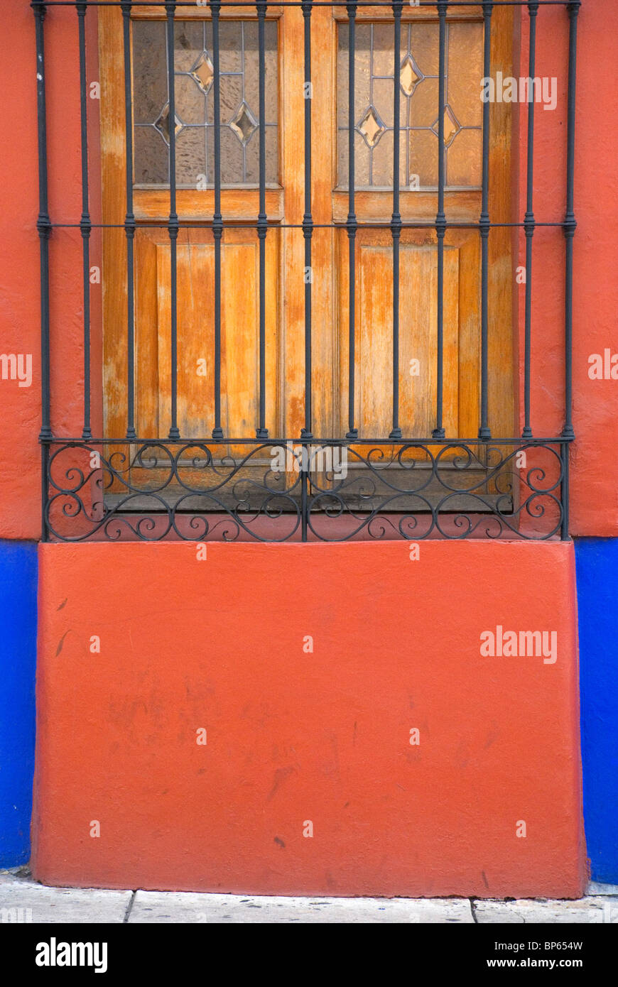 The colors of the city of Oaxaca Stock Photo - Alamy