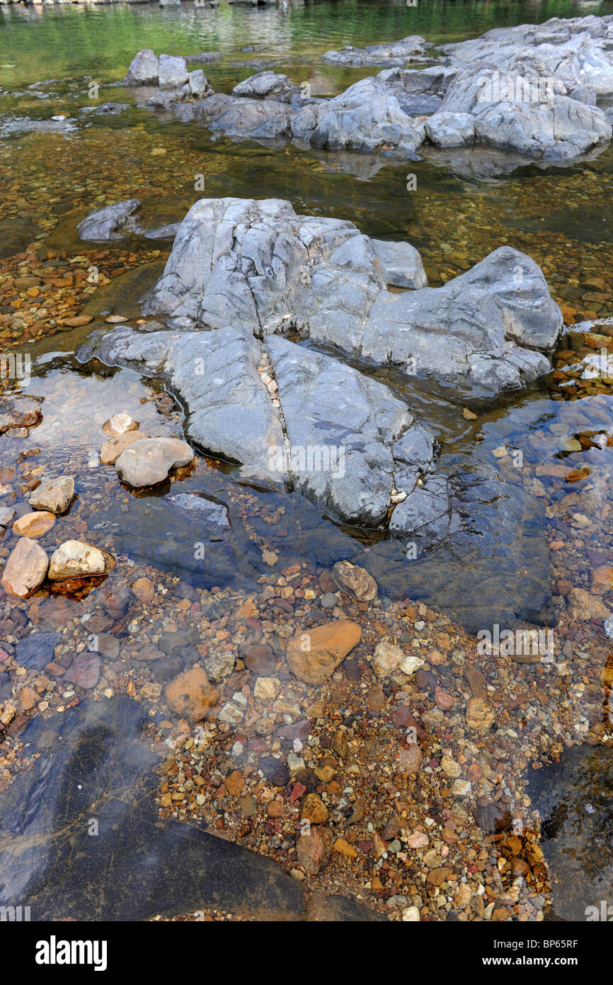 River bed pebbles hi-res stock photography and images - Alamy