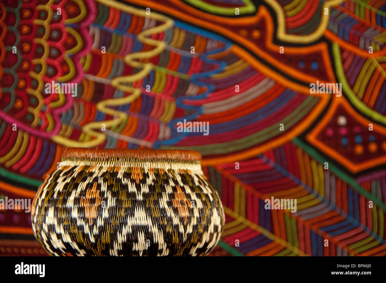 Embera basket hi-res stock photography and images - Alamy