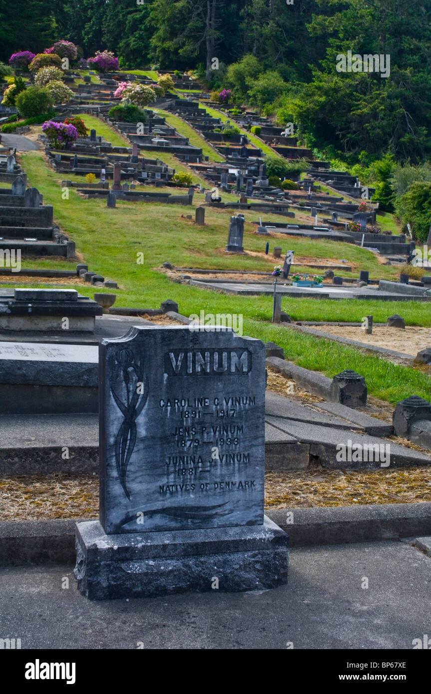Gravestones cemetary america hi-res stock photography and images - Alamy