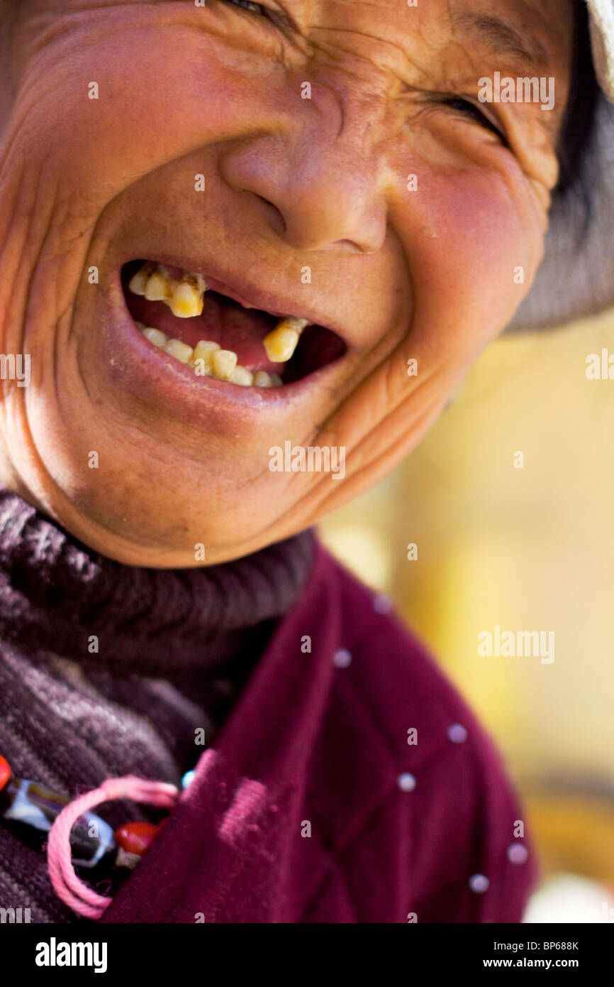 Portrait old woman no teeth hi-res stock photography and images - Alamy