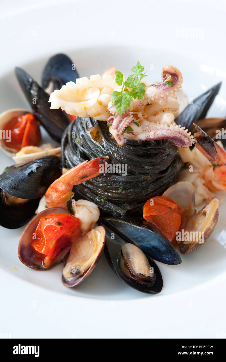 Pasta seafood hi-res stock photography and images - Alamy