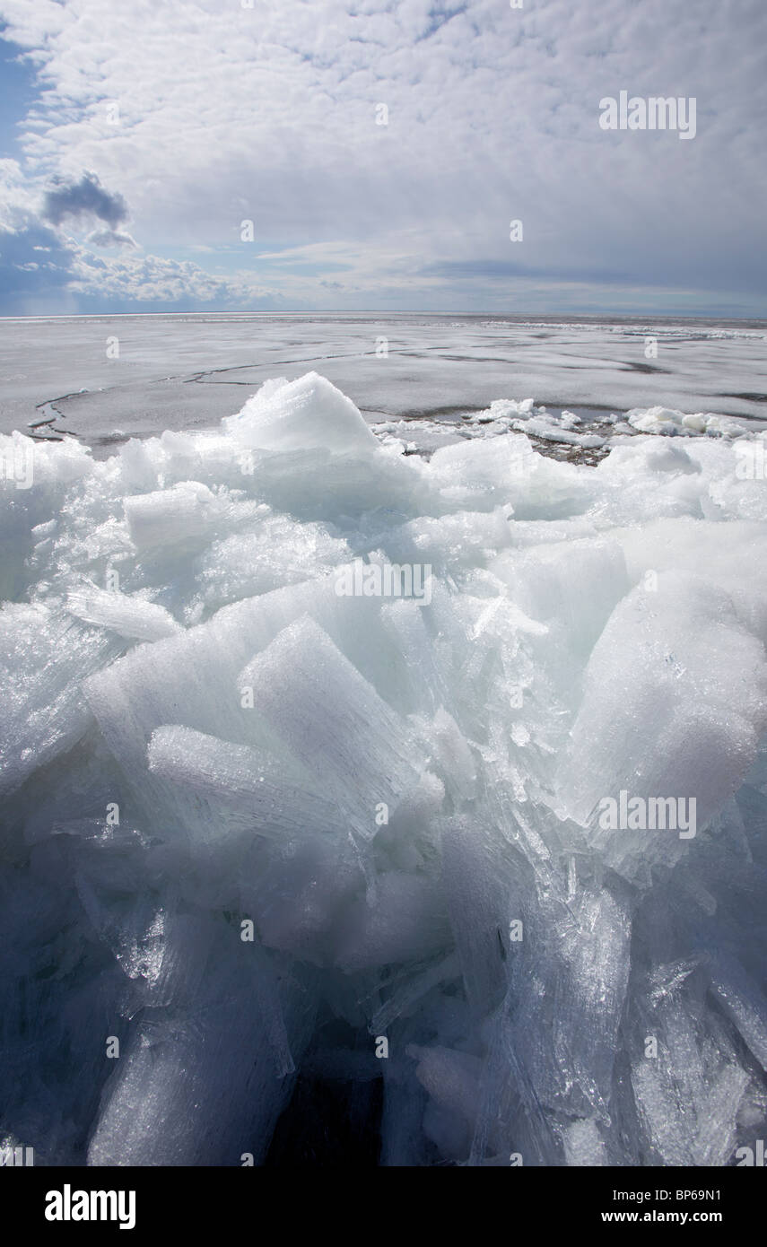 Thaw thawing ice breaking hi-res stock photography and images - Alamy