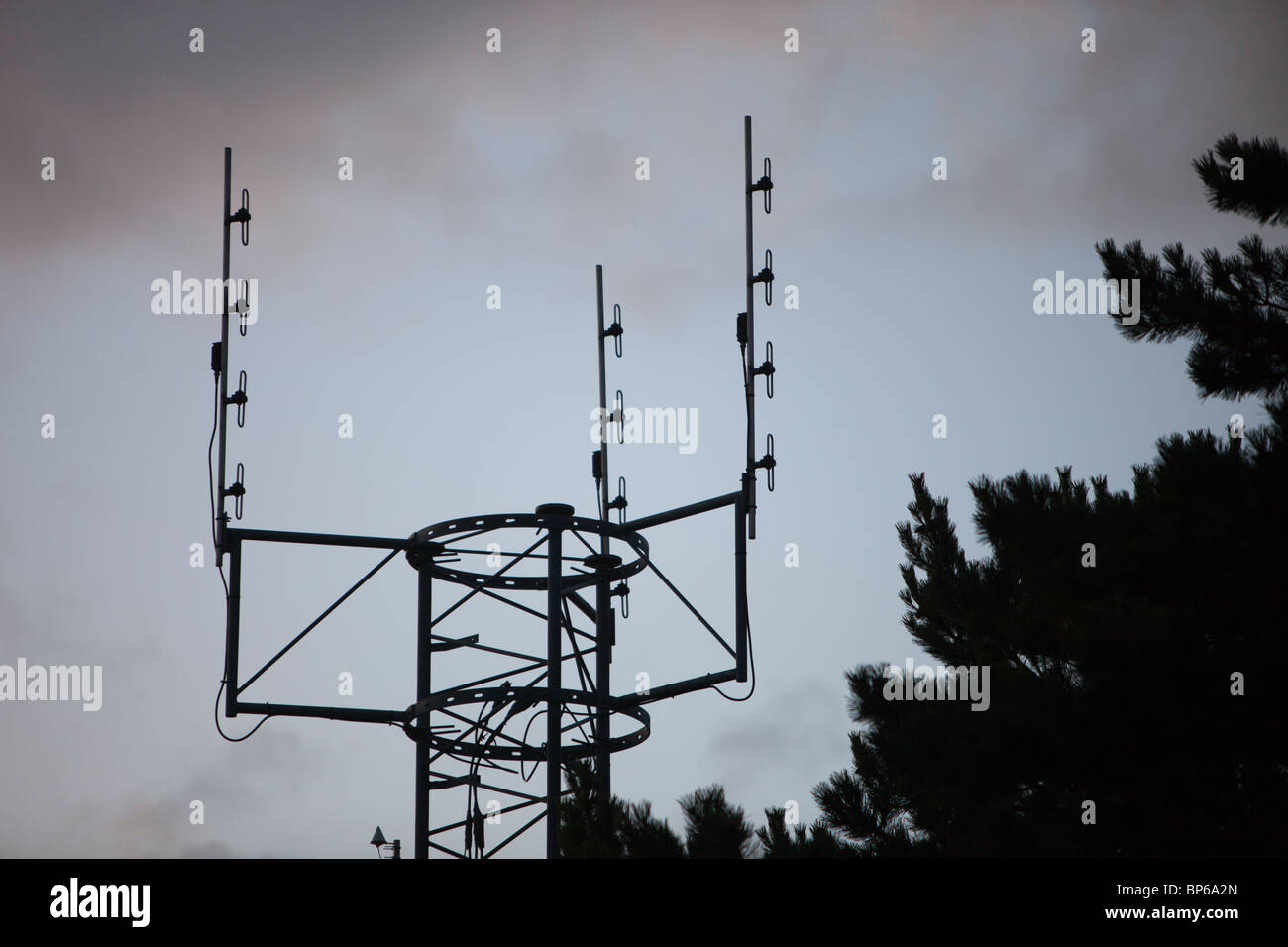 Phone mast signal in hi-res stock photography and images - Alamy