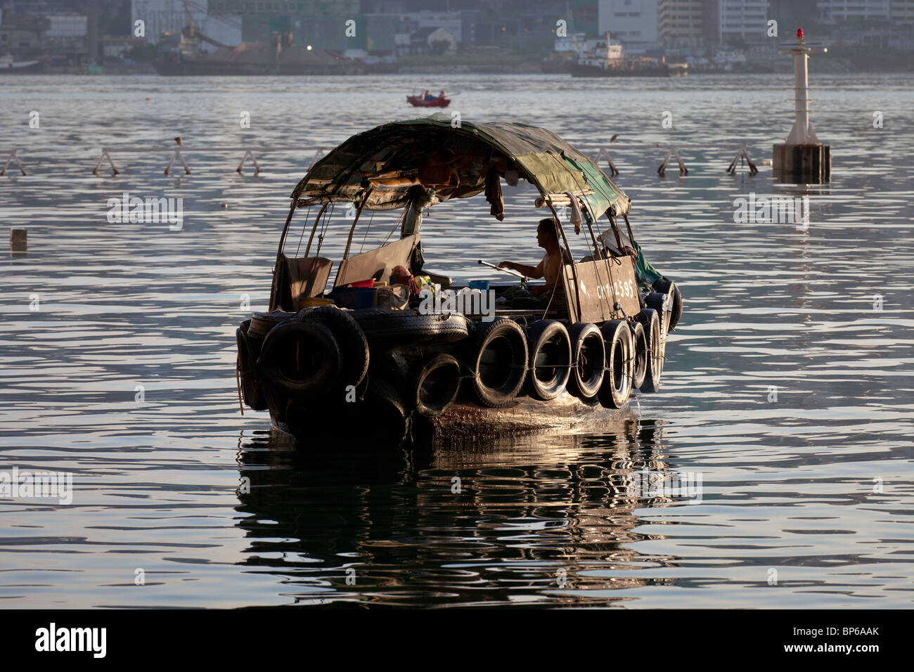 Sampan boat hi-res stock photography and images - Alamy