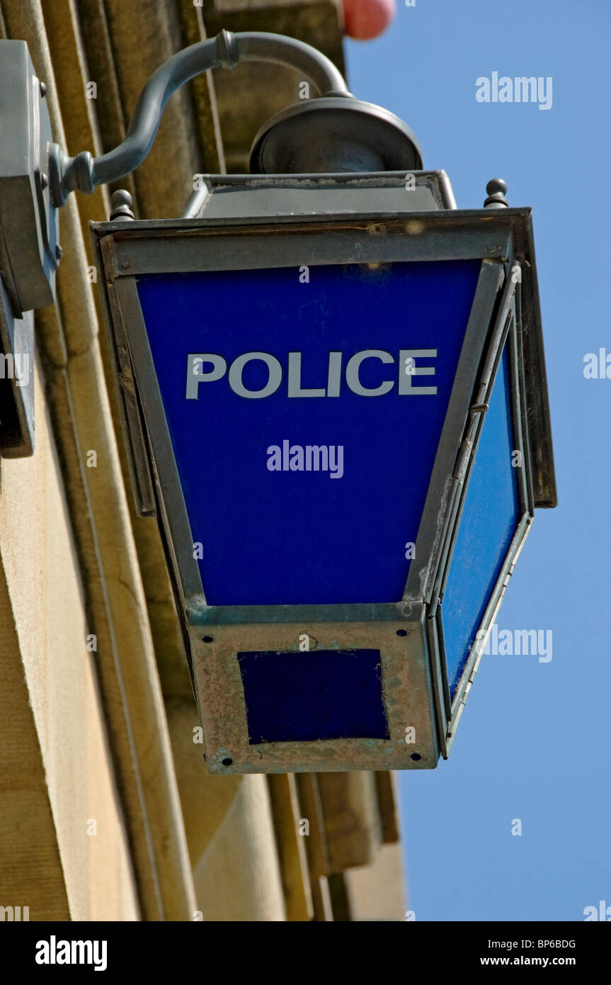 British police stations hi-res stock photography and images - Alamy