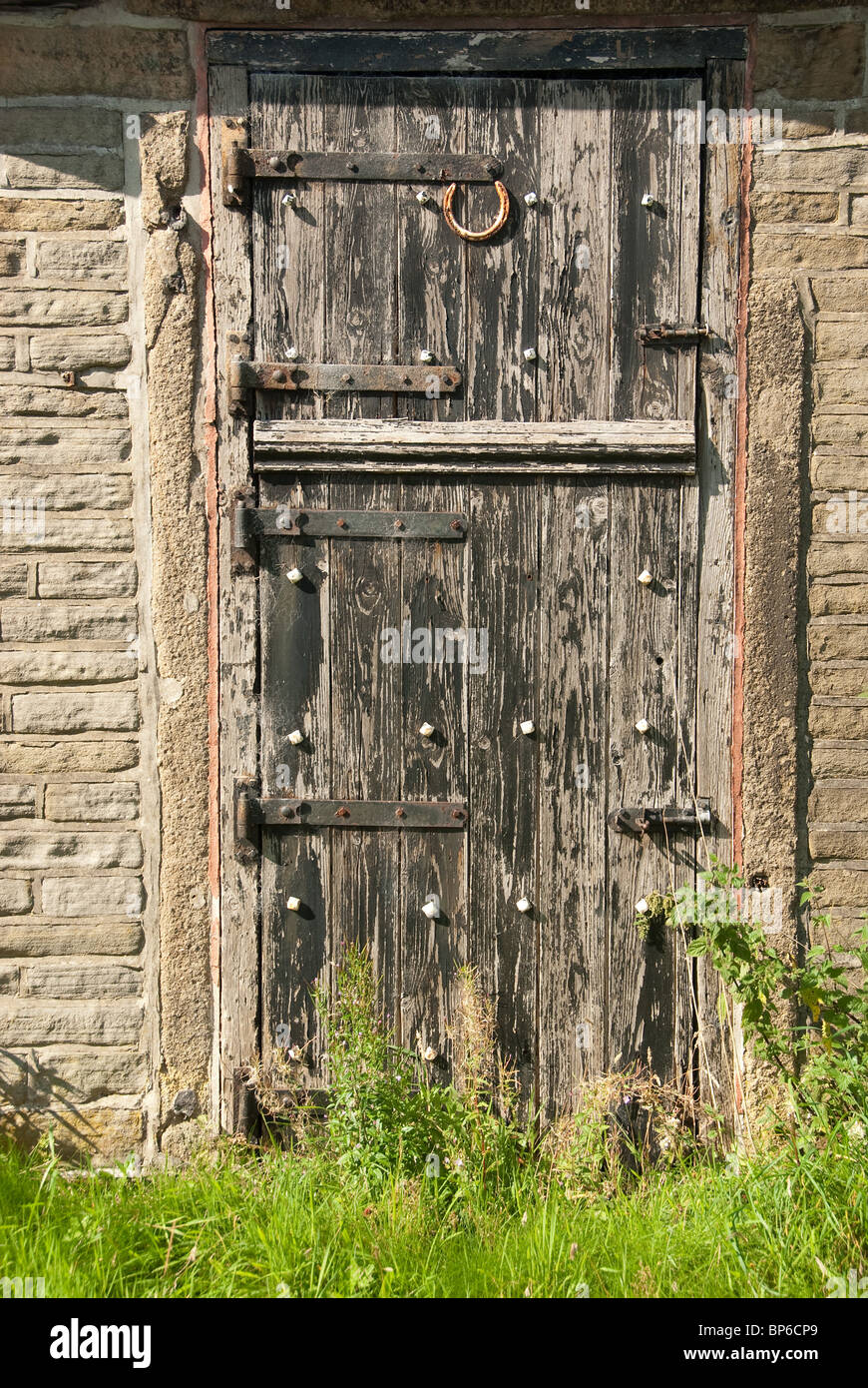 Old stable Door Stock Photo - Alamy