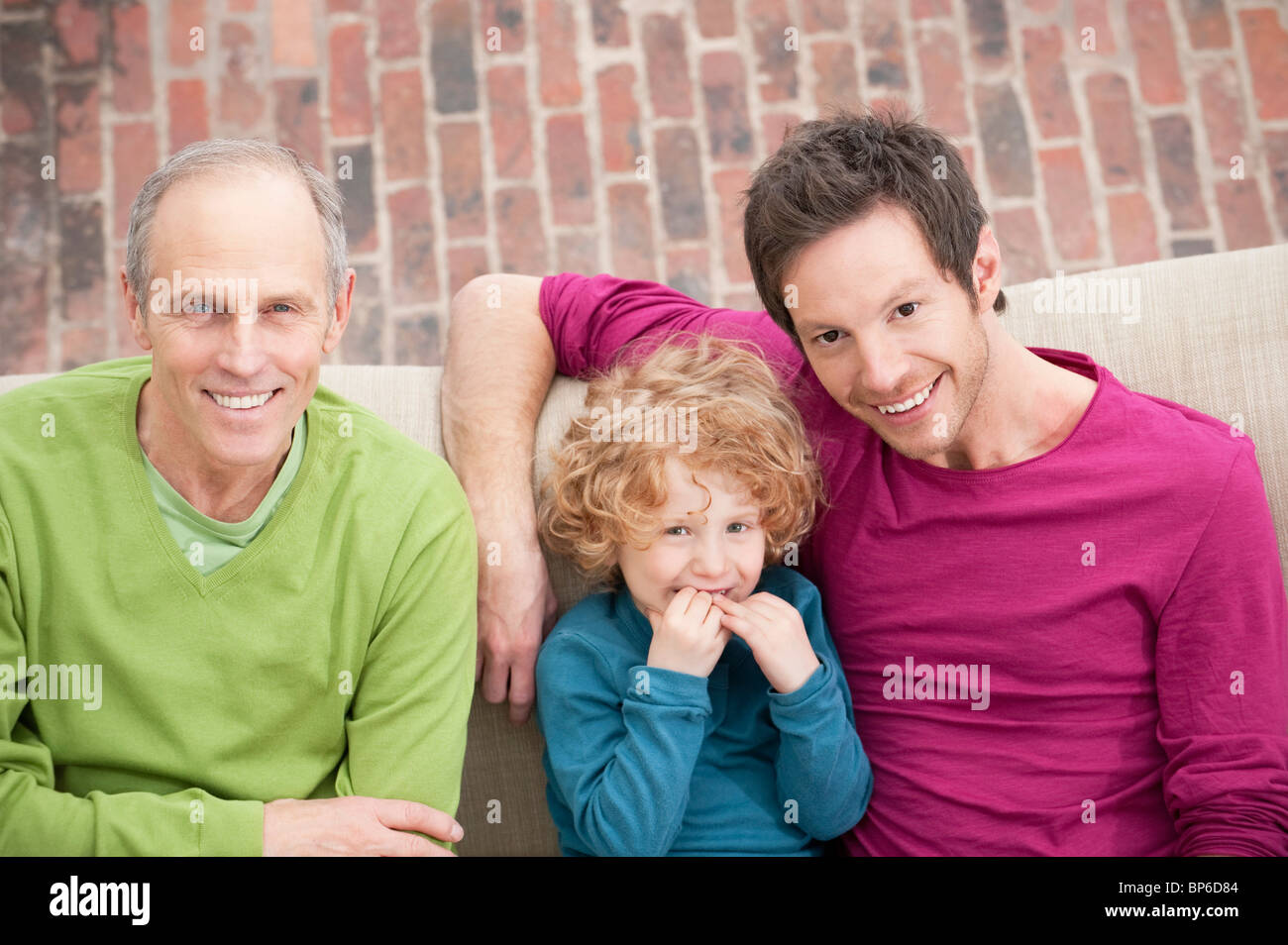 Portrait of a family smiling Stock Photo - Alamy