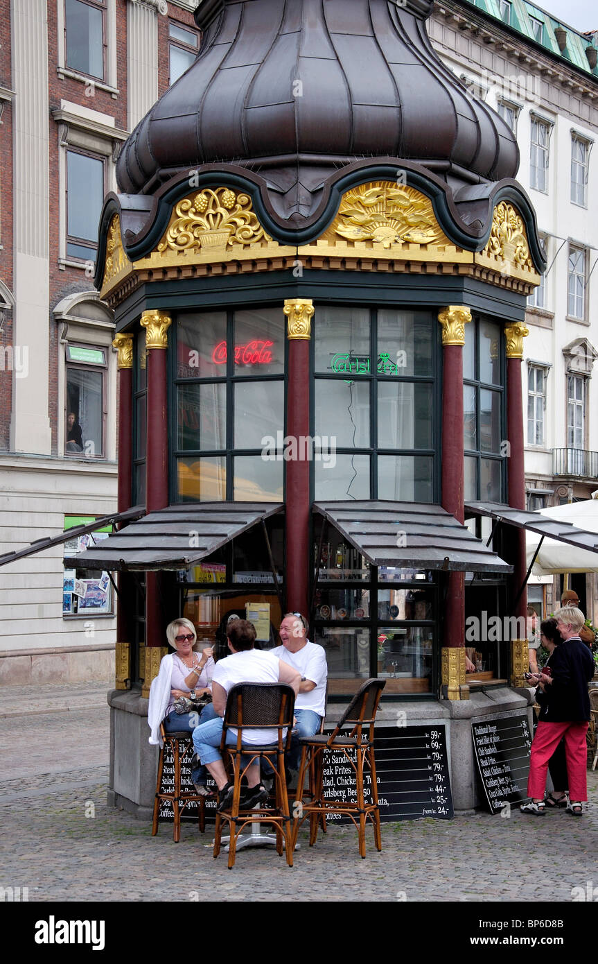 Traditional food kiosk, Kongens Nytorv, Copenhagen (Kobenhavn), Kingdom ...