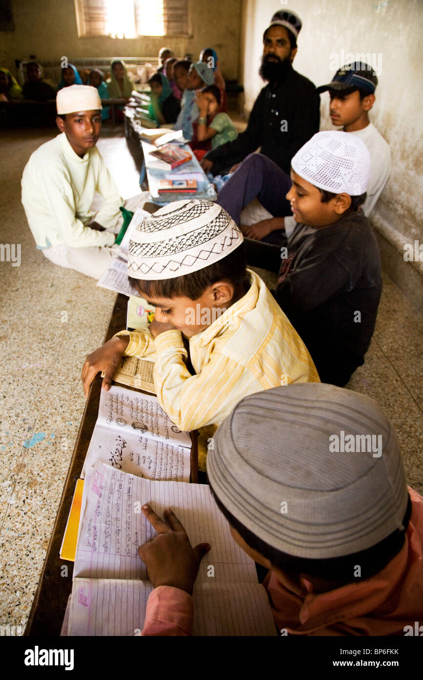 Islamic school boys koran hi-res stock photography and images - Alamy