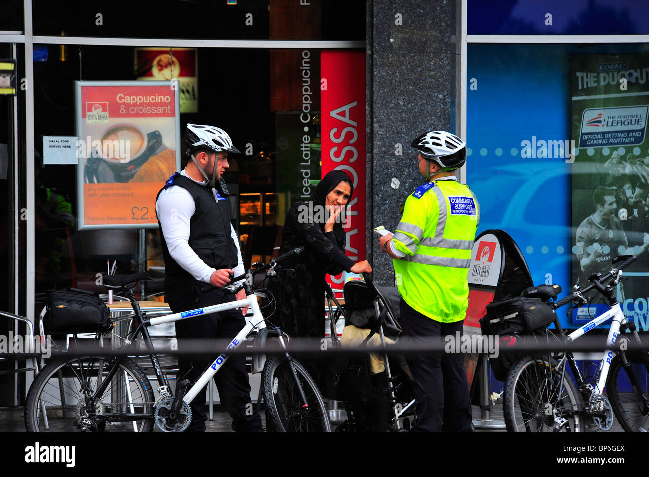 Police community officers hi-res stock photography and images - Alamy