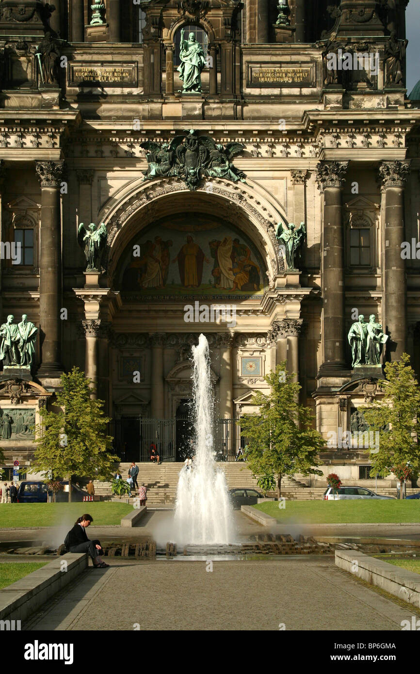 fountain in front of Berlin Dome in Berlin, Germany Stock Photo - Alamy