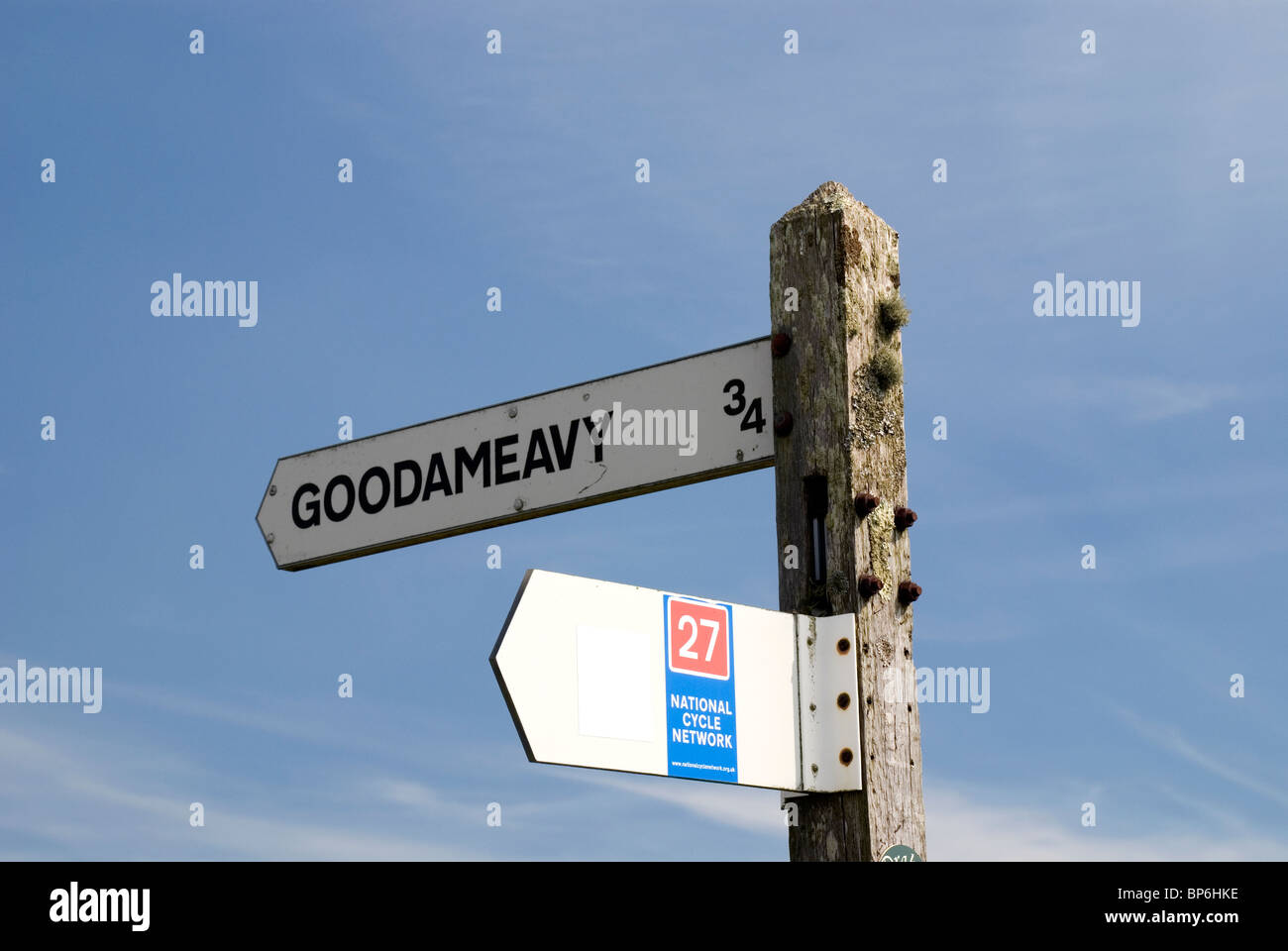 Finger post sign hi-res stock photography and images - Alamy