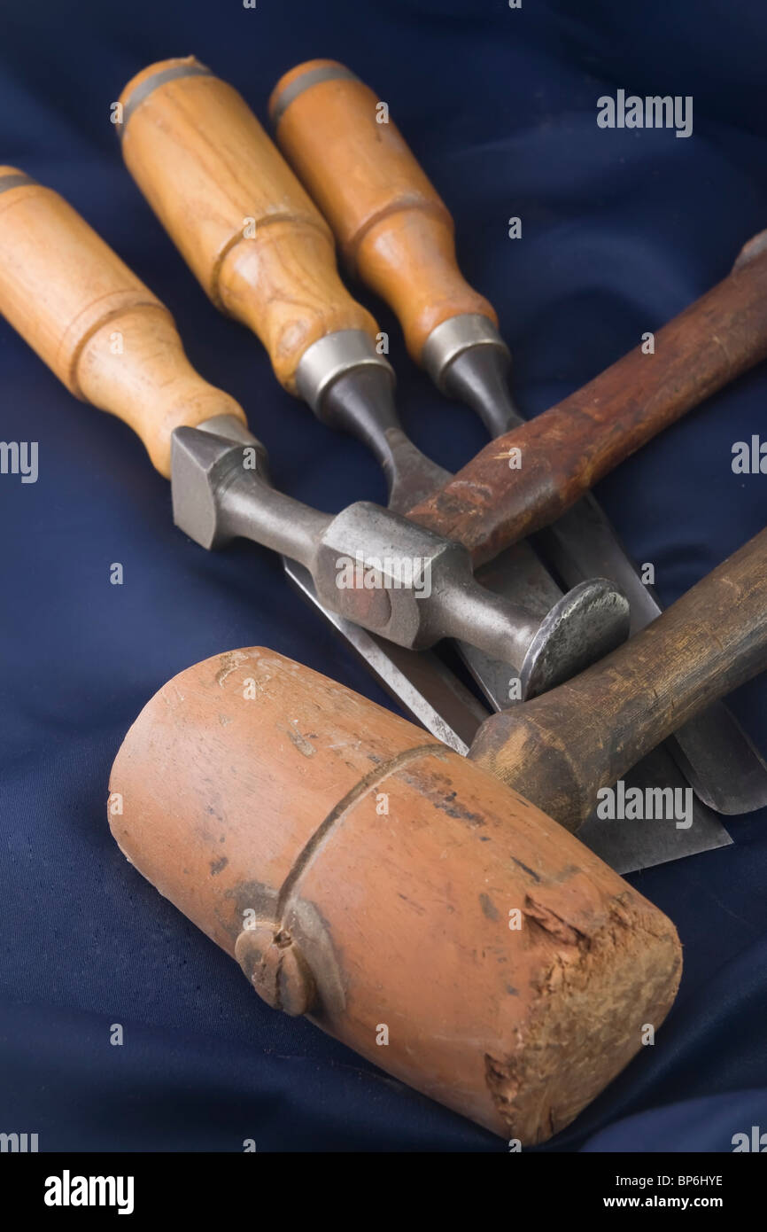 Hammers and chisels hi-res stock photography and images - Alamy