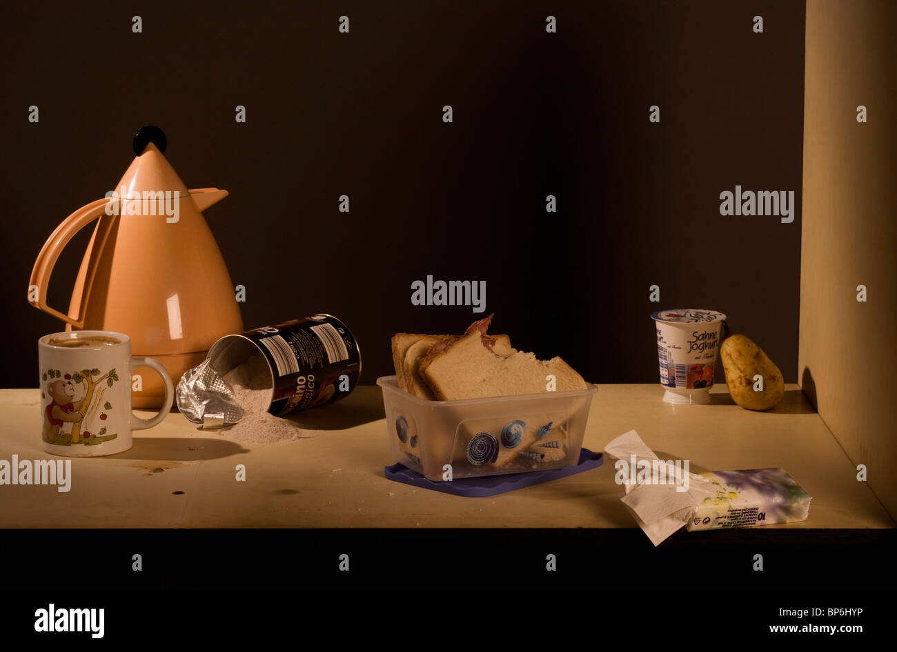 Messy kitchen hi-res stock photography and images - Alamy