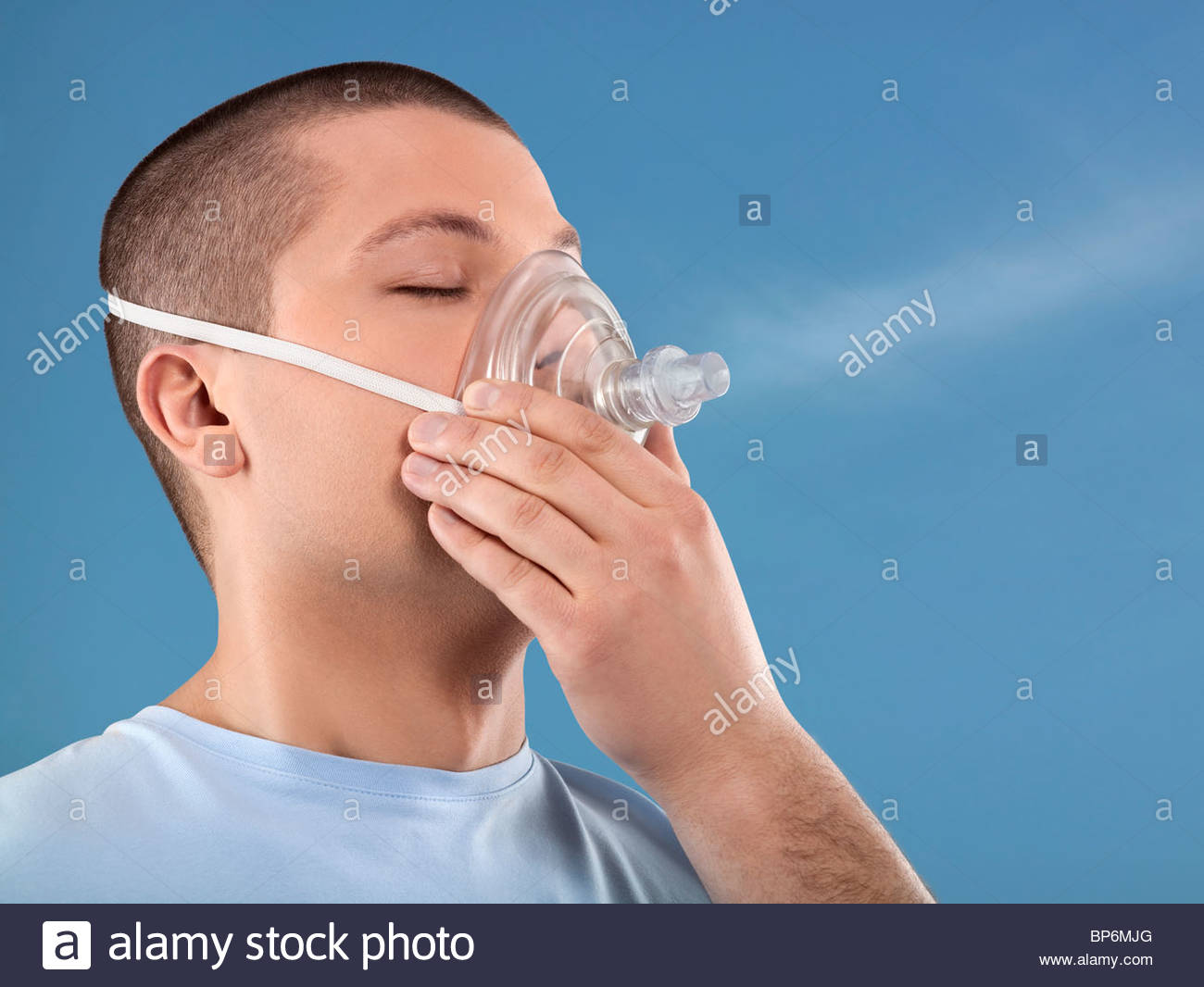 Oxygen Mask Stock Photos & Oxygen Mask Stock Images - Alamy
