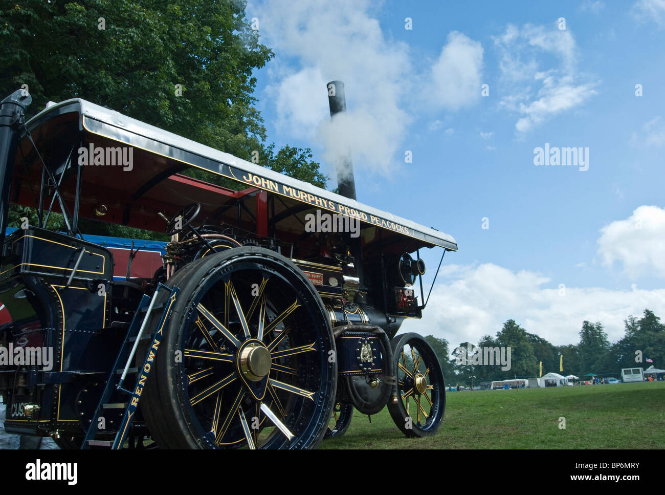 Blue traction engine hi-res stock photography and images - Alamy