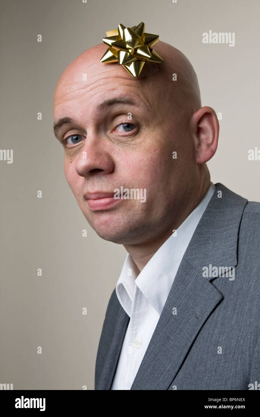 Head bow hi-res stock photography and images - Alamy