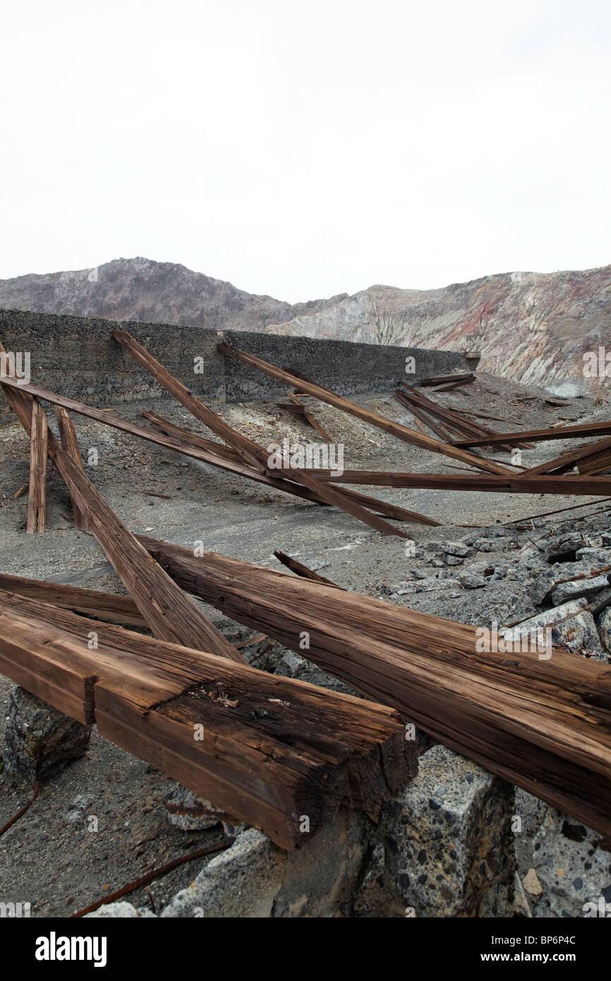 Volcanoes collapsed beams hi-res stock photography and images - Alamy
