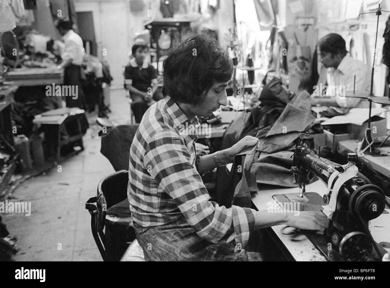 Small factory with workers uk hi-res stock photography and images - Alamy