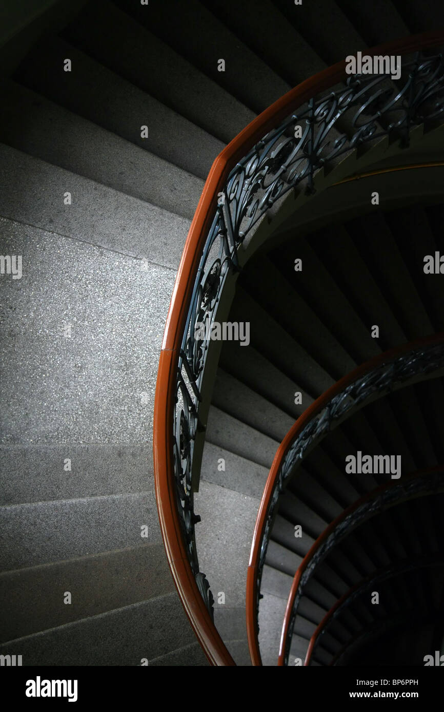 Dark staircase hi-res stock photography and images - Alamy