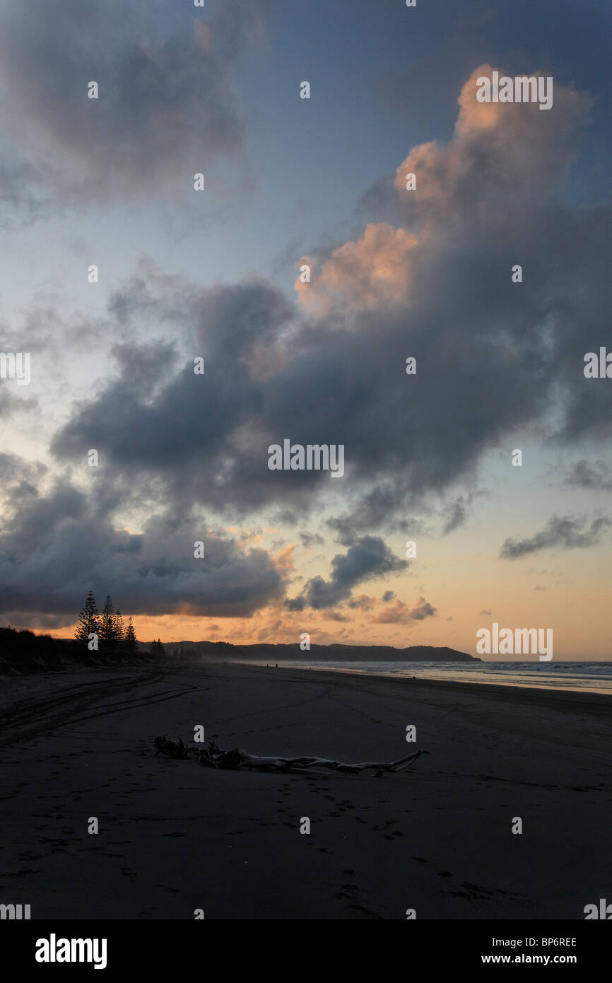 Ohope beach bay north plenty island new hi-res stock photography and ...