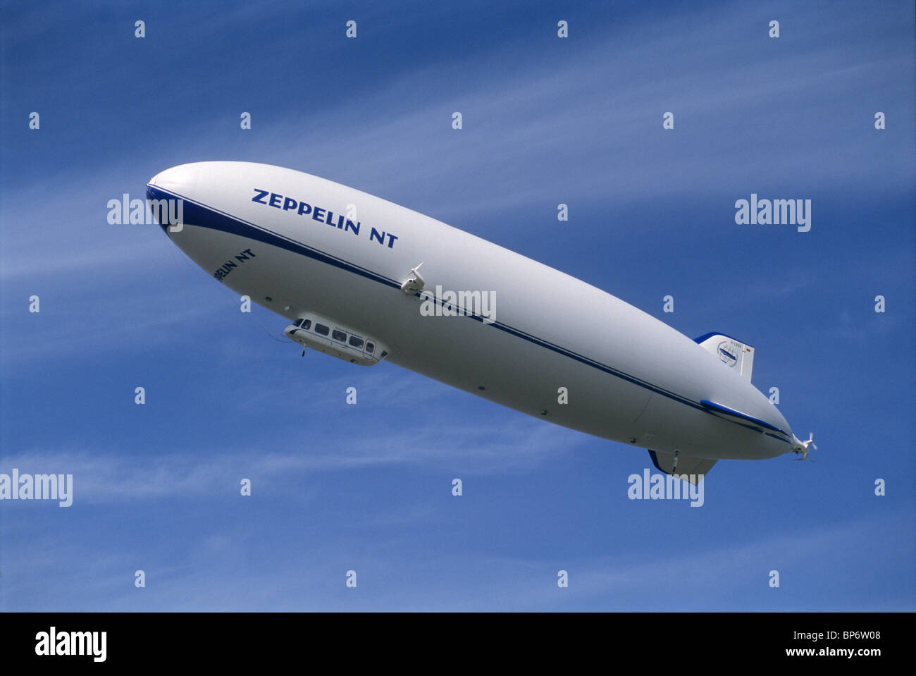 Blimp airship hi-res stock photography and images - Alamy