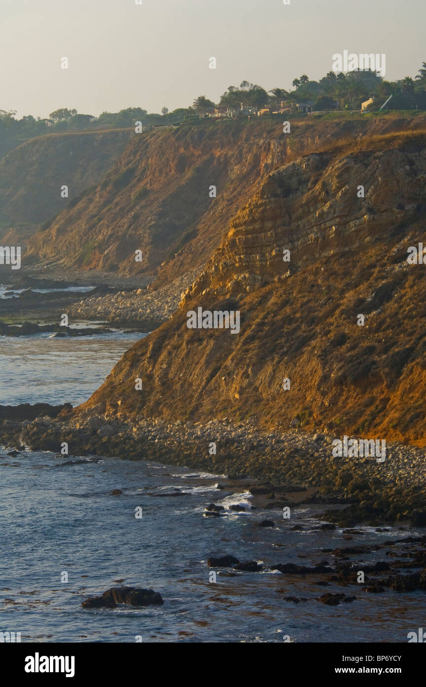 Coastal cliffs at Point Vicente, Palos Verdes Peninsula, California ...