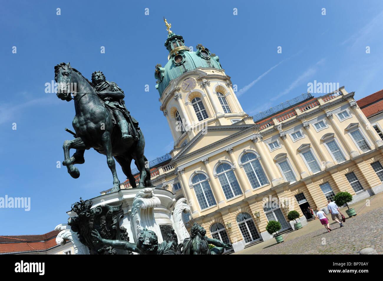 Berlin statue statues hi-res stock photography and images - Alamy